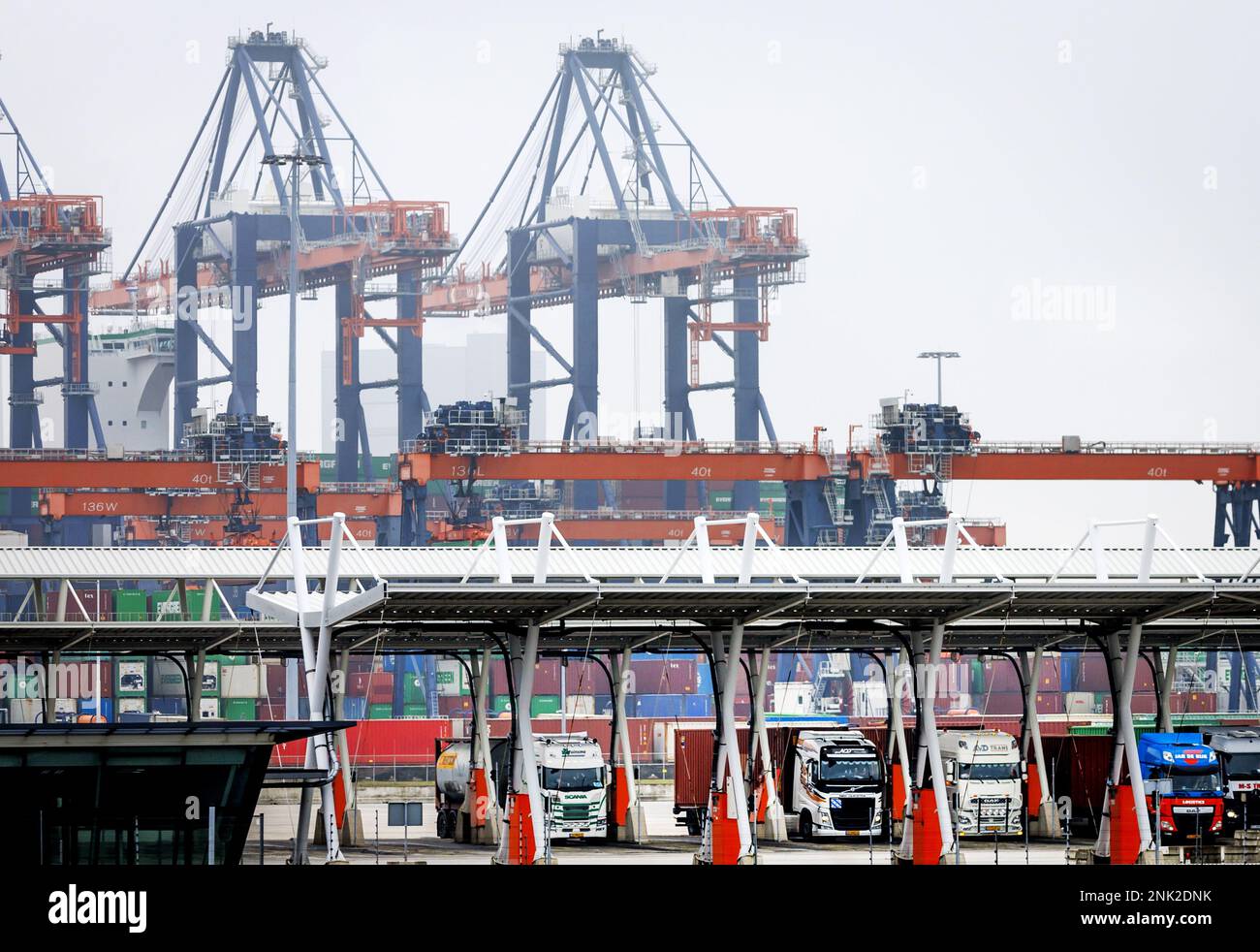 ROTTERDAM - Containers at the Euromax Terminal on the Rotterdam ...