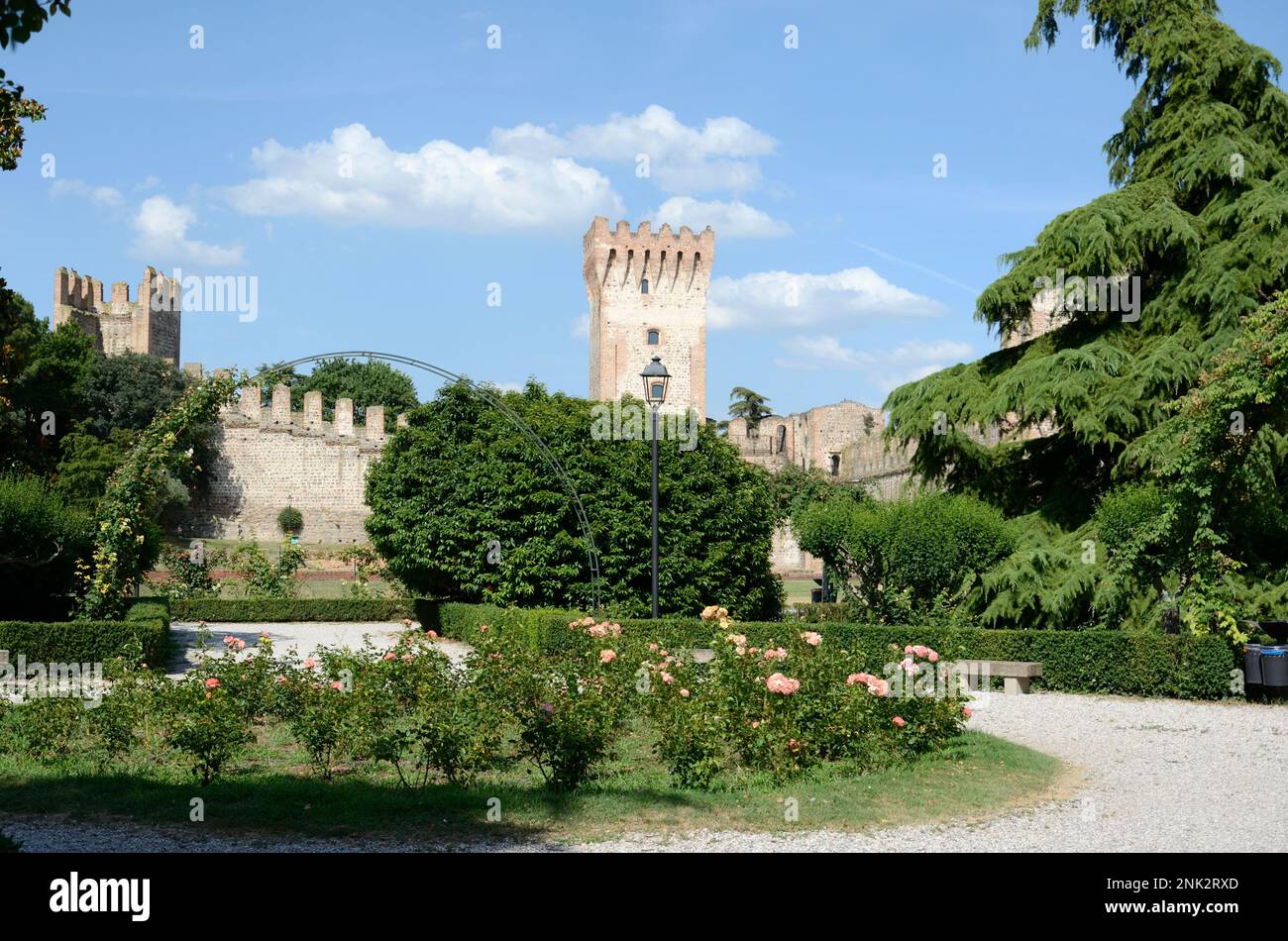 Este italia hi-res stock photography and images - Alamy