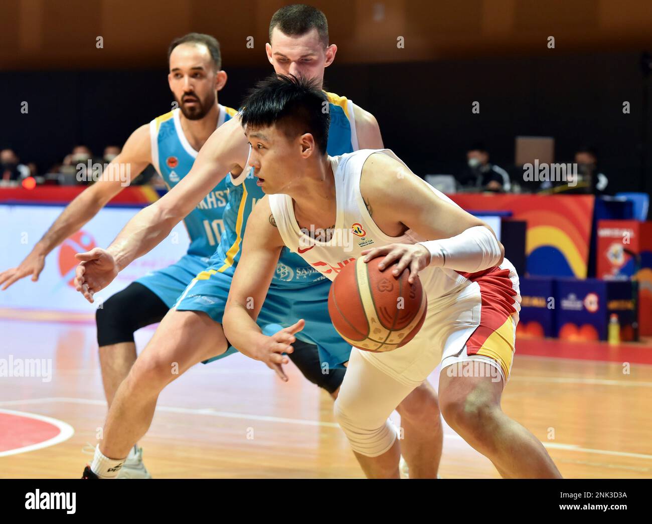 Hong Kong, China. 23rd Feb, 2023. Zhao Rui (front) of China competes ...