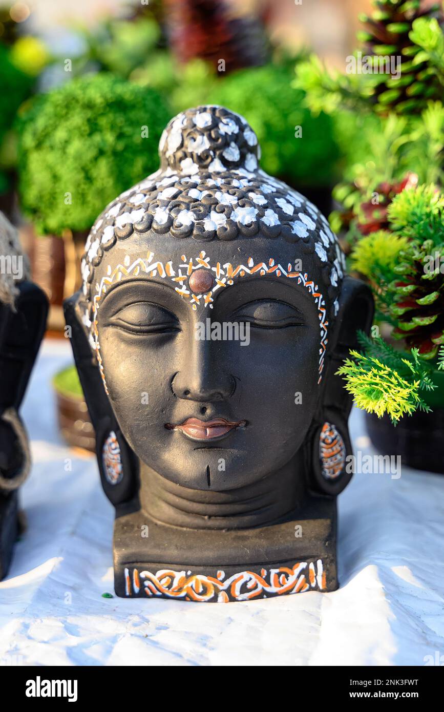 Tibetan buddah head hi-res stock photography and images - Alamy