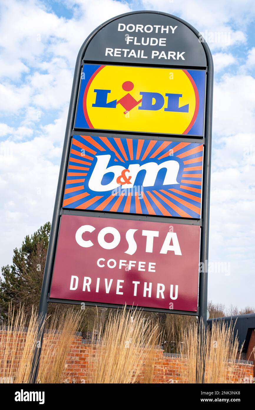 Lidl sign hi-res stock photography and images - Alamy