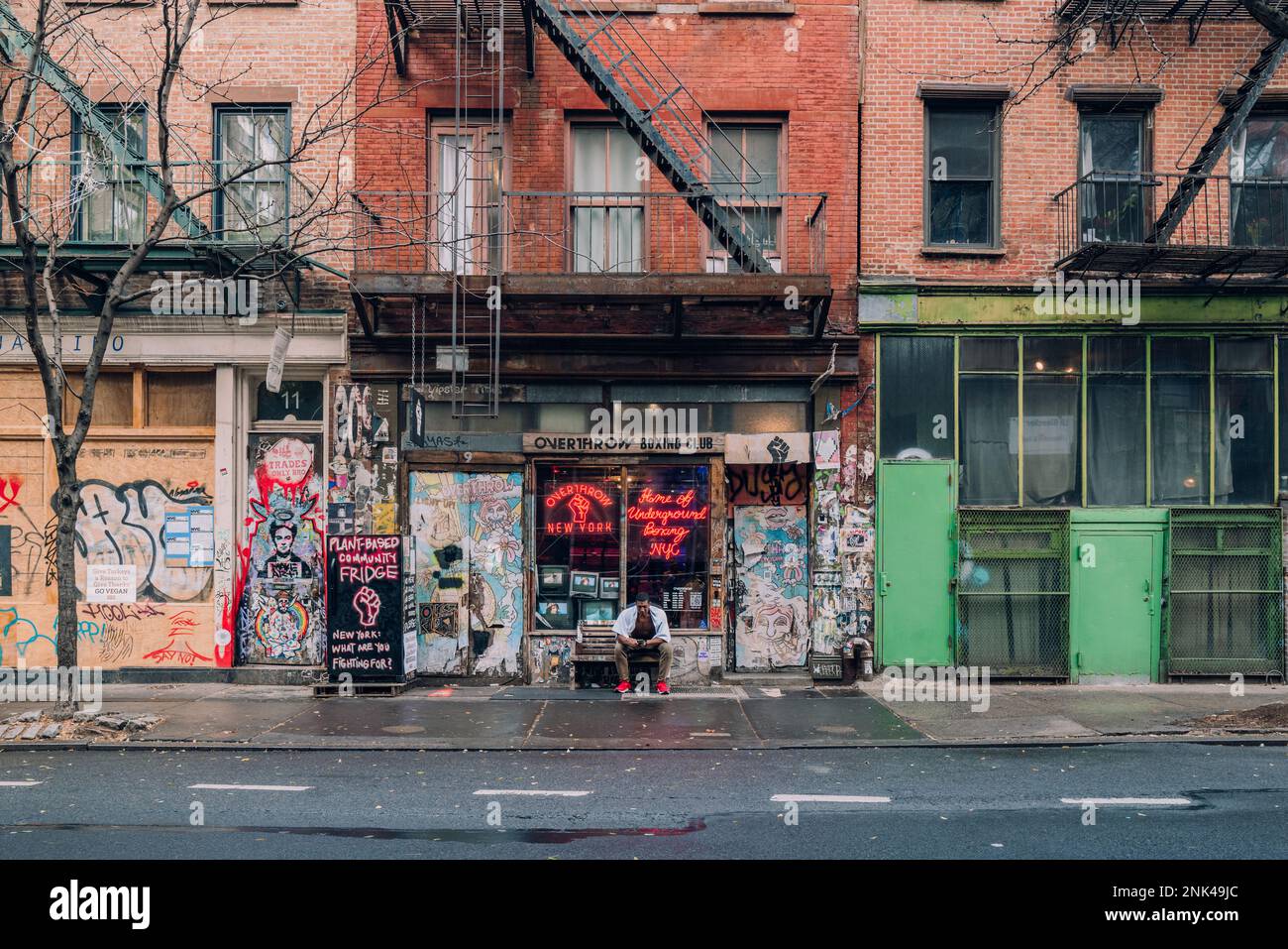 New York, USA - November 25, 2022: Facade of Overthrow Boxing Club on ...