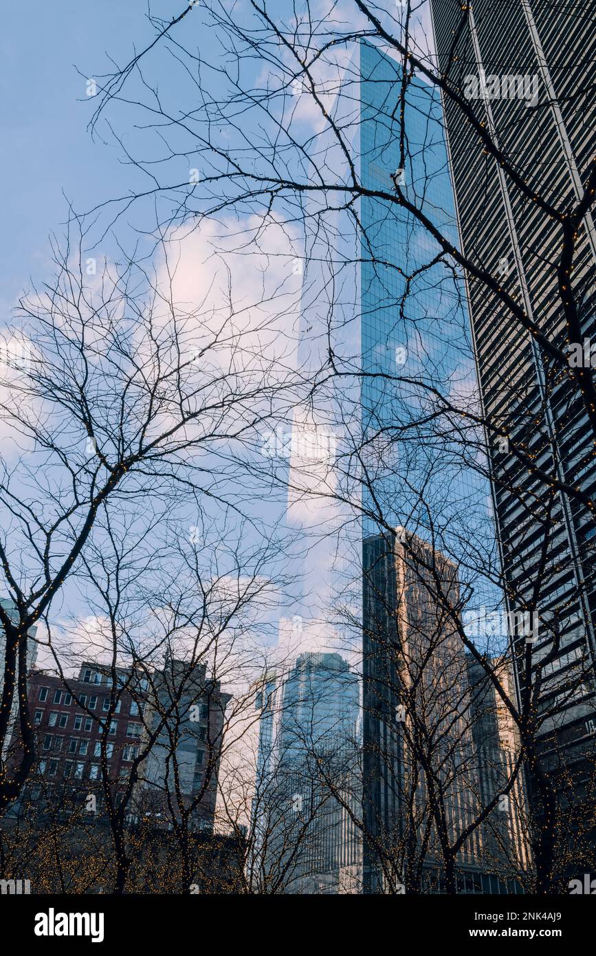 New York, USA - November 25, 2022: Sky and clous reflecting on a ...