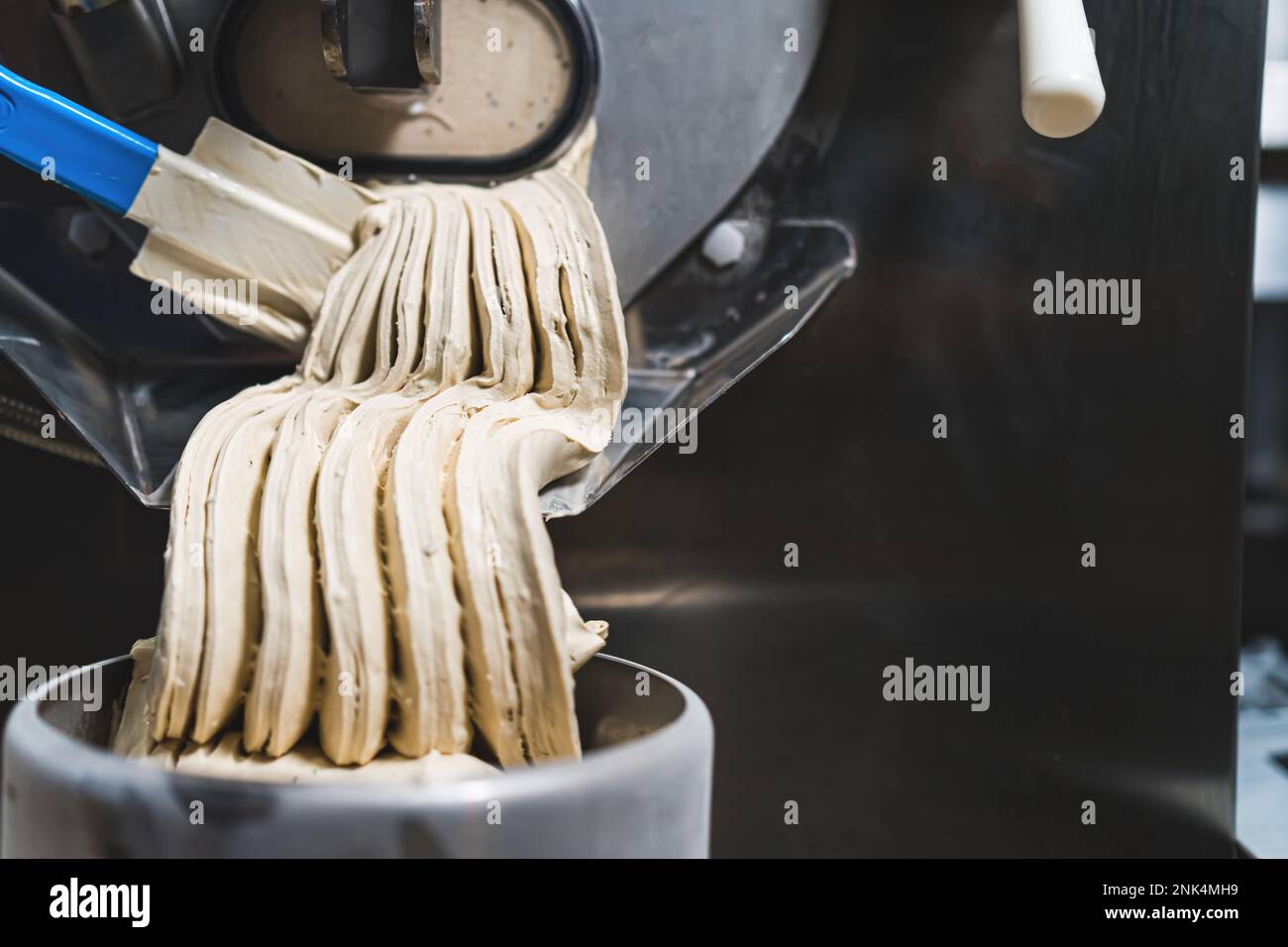 Pasteurizer machine hi-res stock photography and images - Alamy