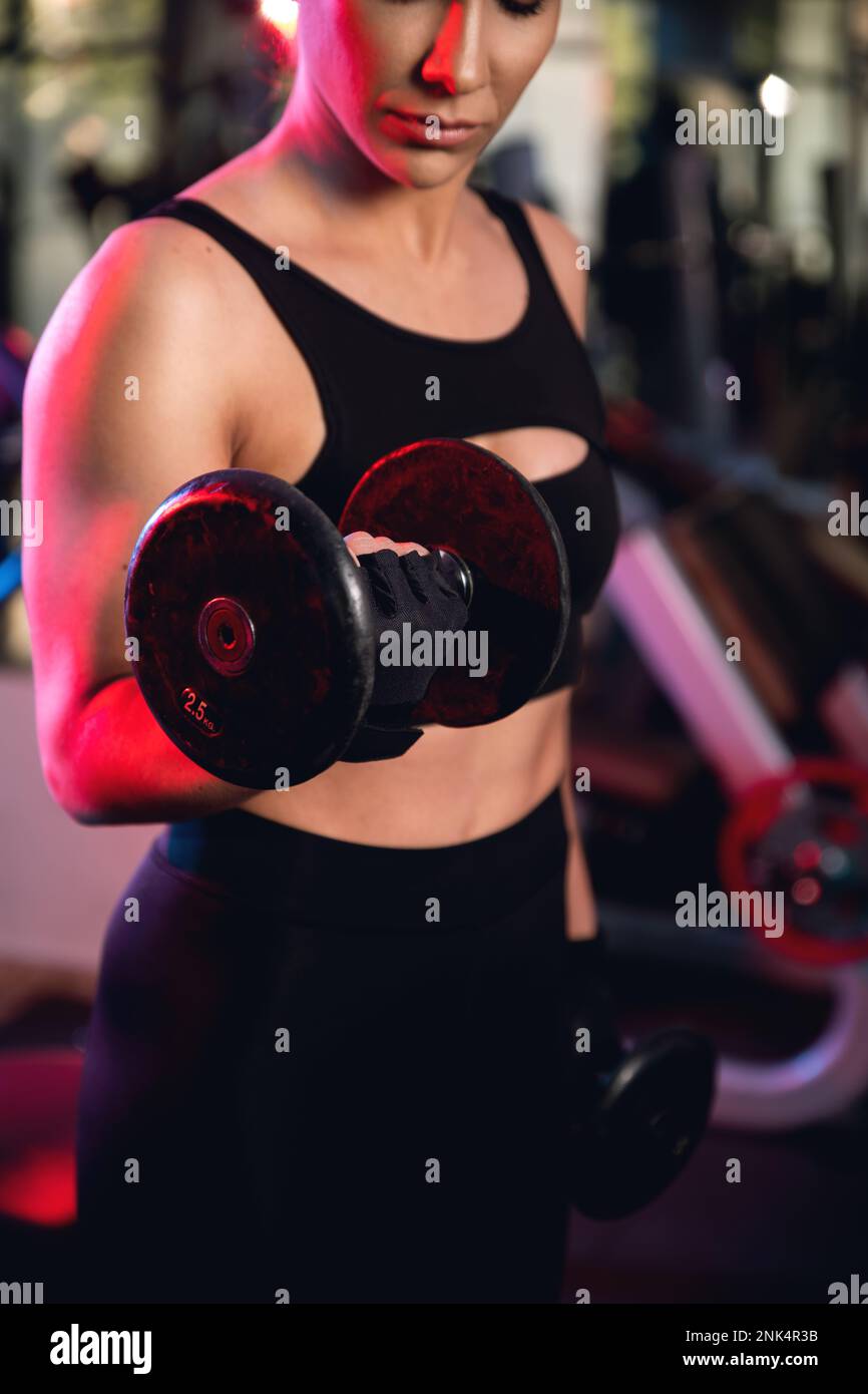 Woman 30's gym training hi-res stock photography and images - Alamy