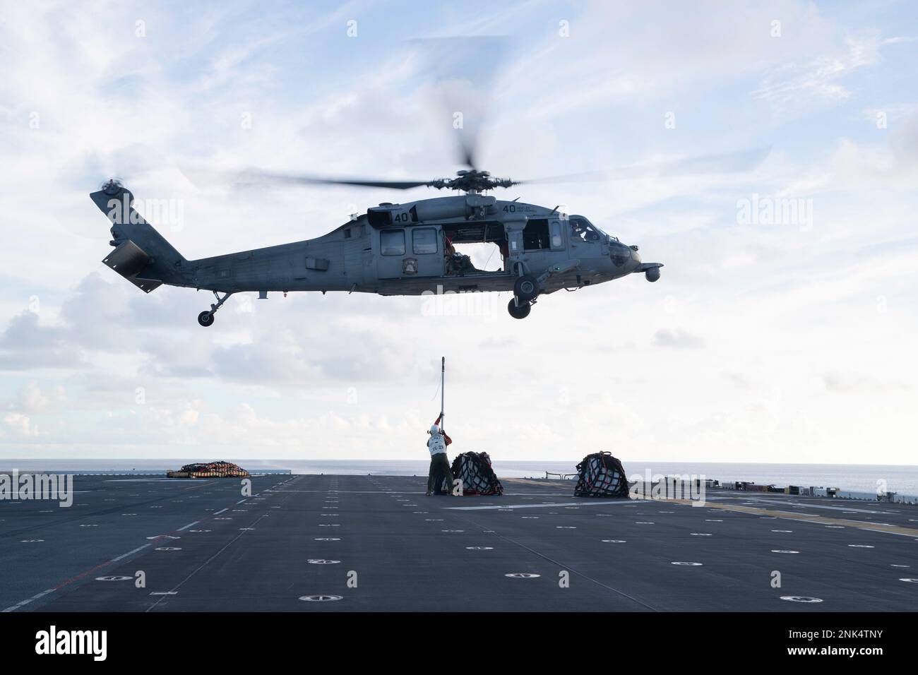 220811-N-XN177-2069 PHILIPPINE SEA (Aug. 11, 2022) – U.S. Marine Corps ...