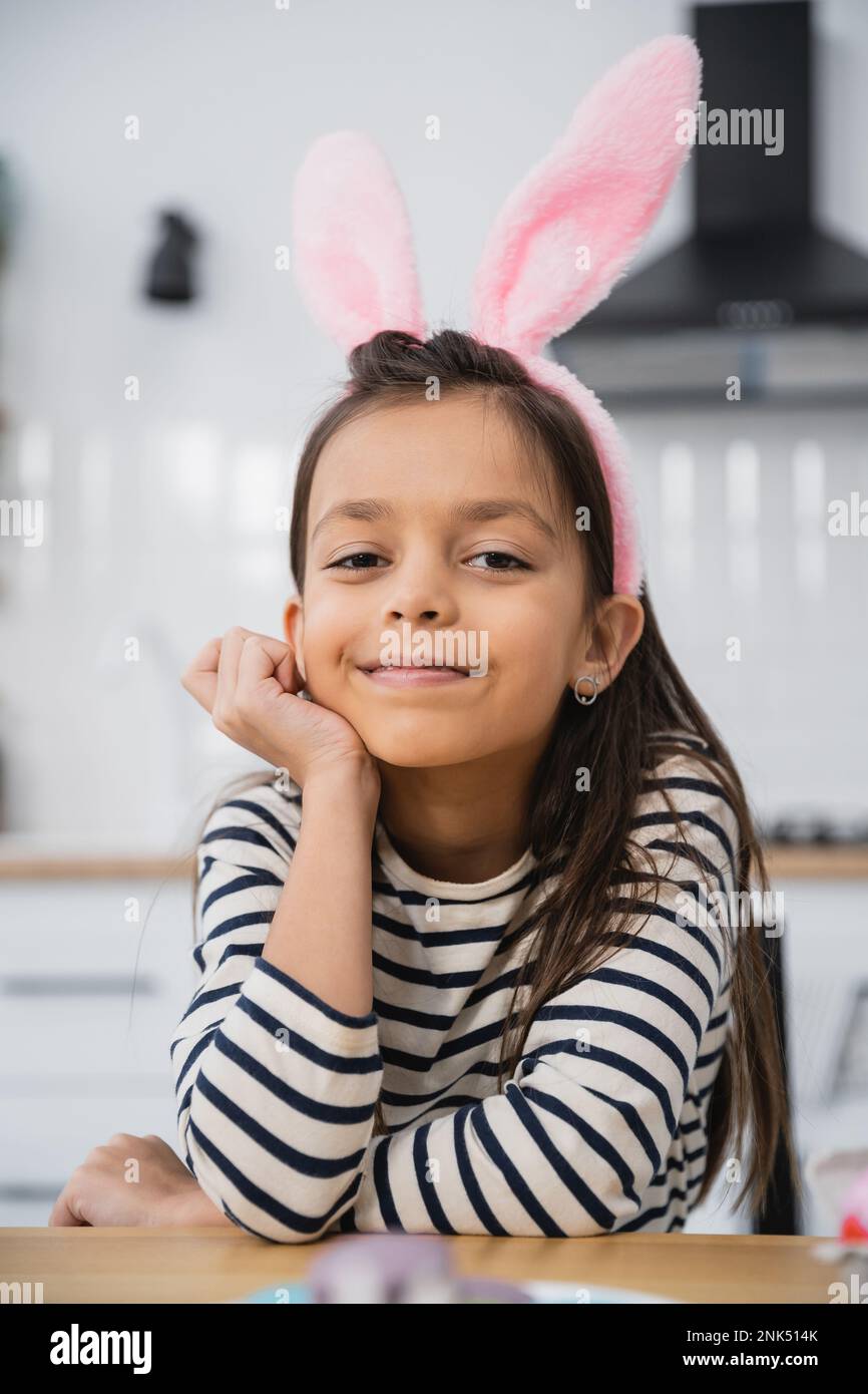 Girl easter bunny ears at home hi-res stock photography and images - Alamy