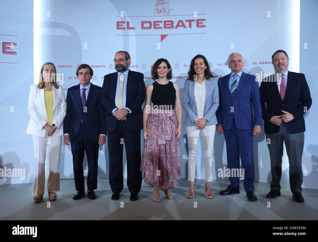 (L-R) The former president of the Community of Madrid, Esperanza ...