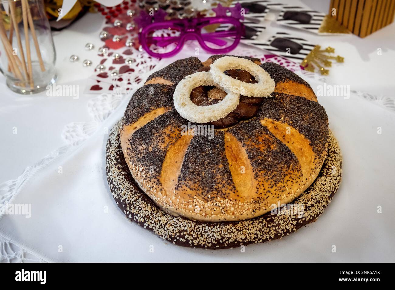 Bread to welcome the bride and groom Stock Photo - Alamy