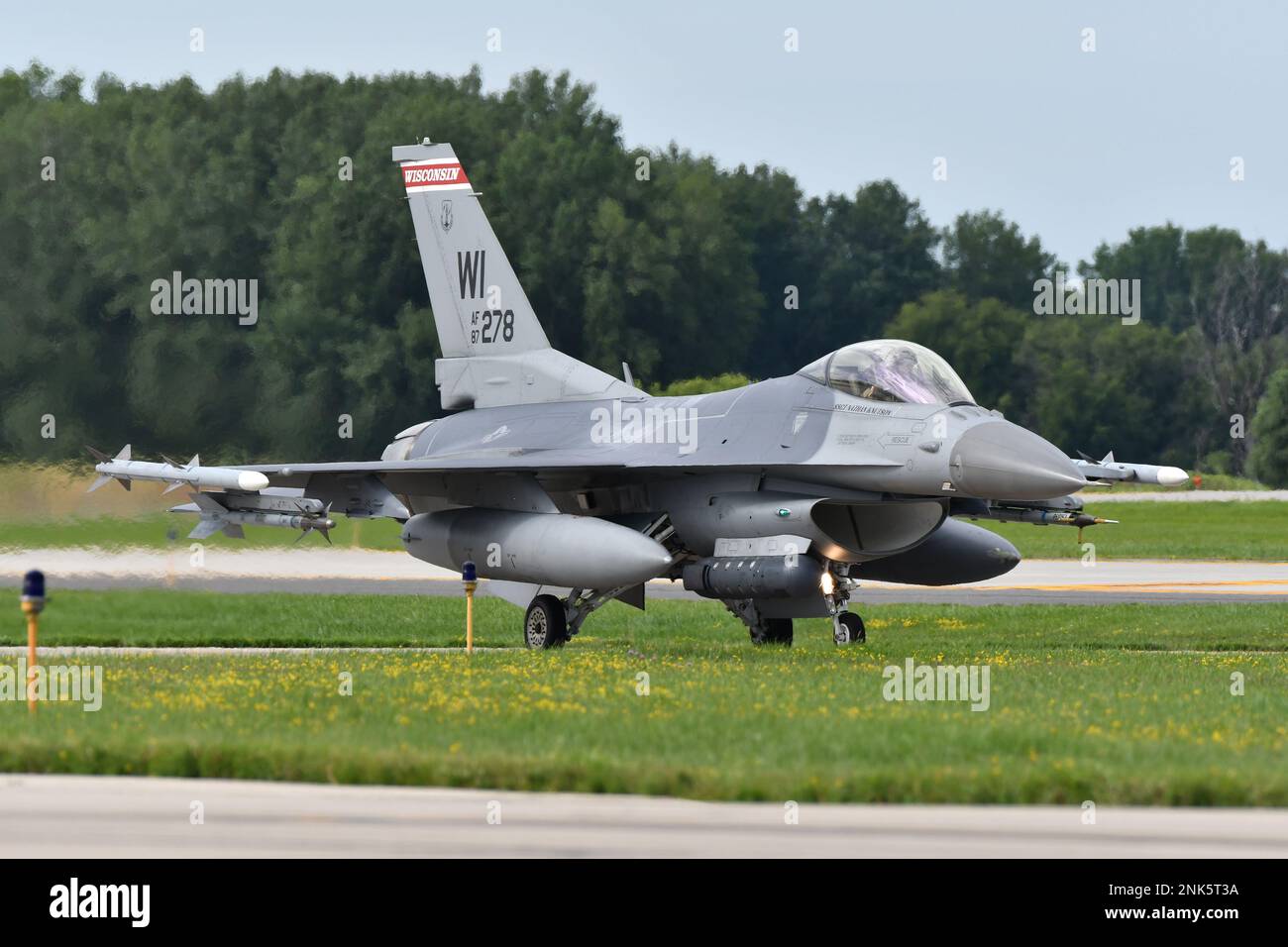 U.S. Air Force F-16 Fighting Falcon pilots assigned to the Air National ...
