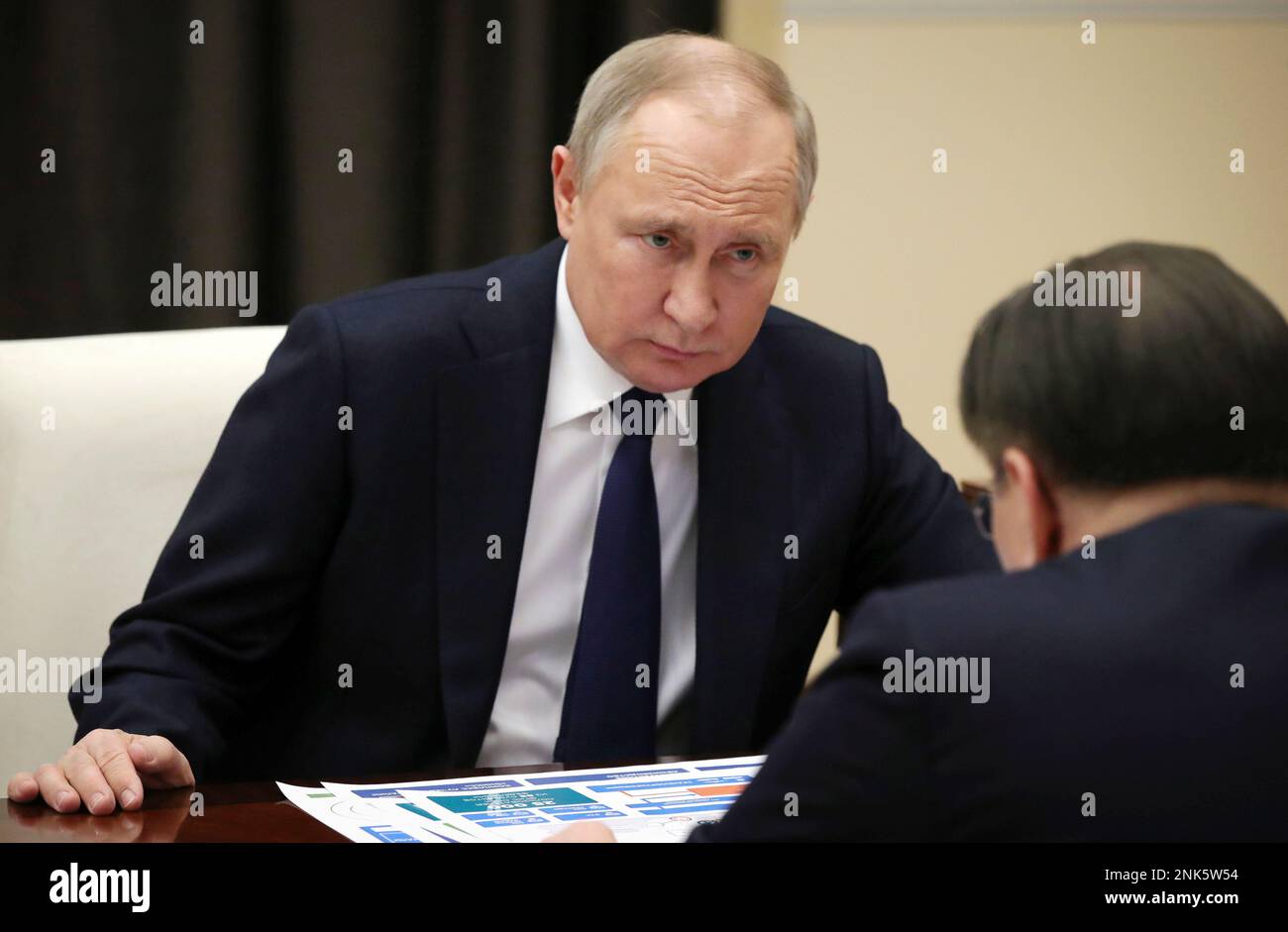 Russian President Vladimir Putin meets with Russian state nuclear ...