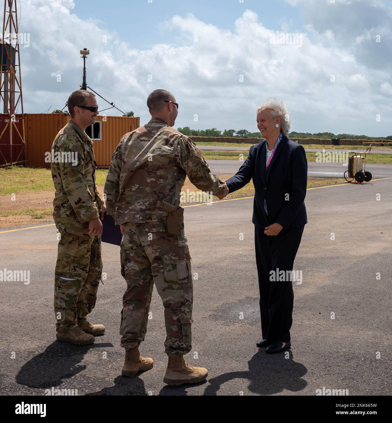 Cooperative security location manda bay kenda hi-res stock photography ...