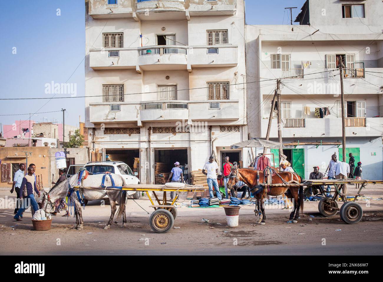 Daily life dakar senegal hi-res stock photography and images - Alamy