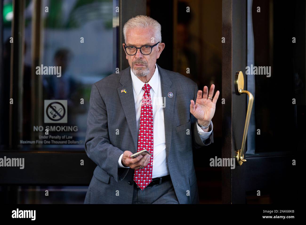 UNITED STATES - MAY 17: Rep. Bill Johnson, R-Ohio, leaves the House ...