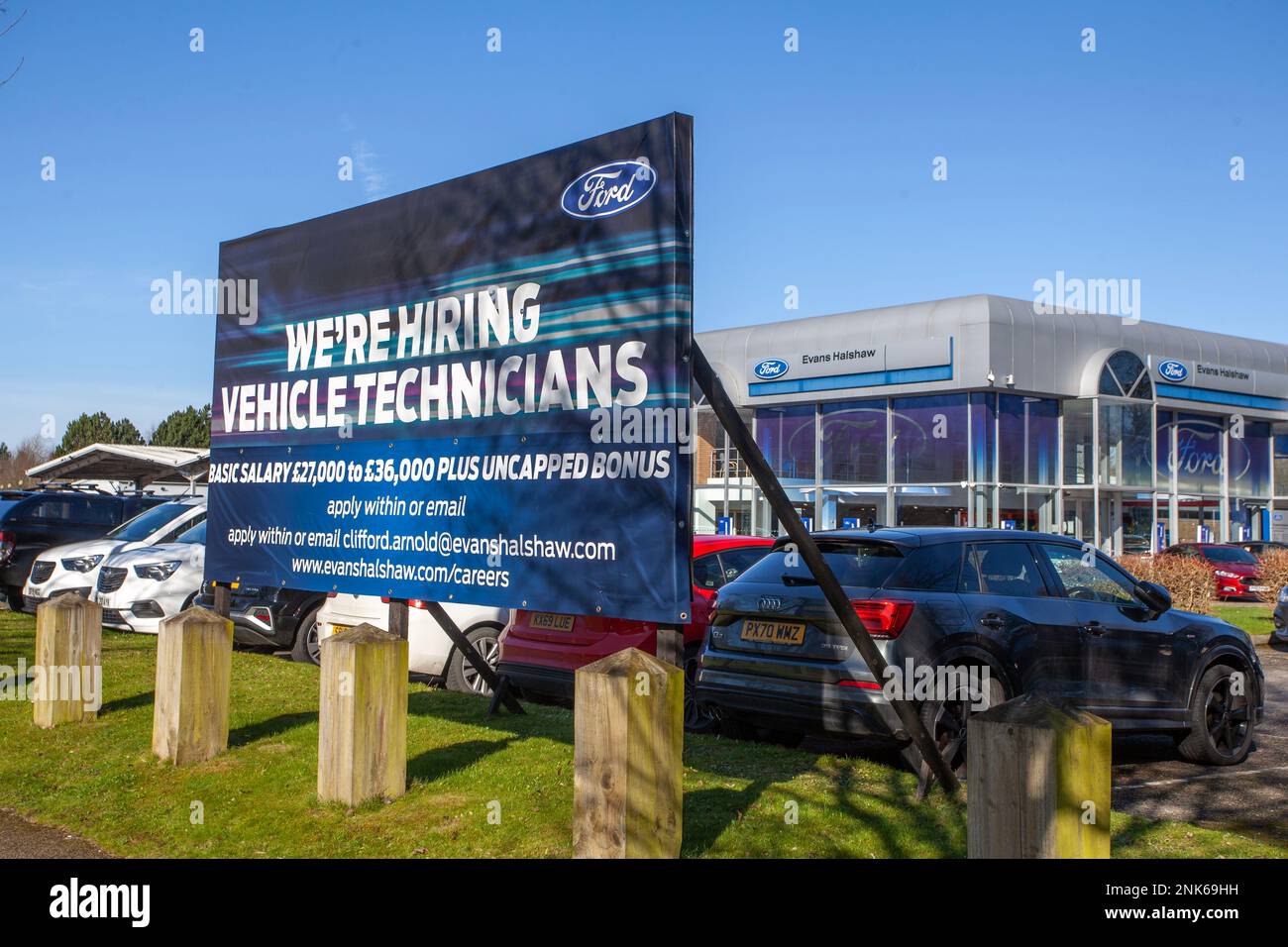 We're Hiring Vehicle Technicians, Ford Garage & showroom sign in ...