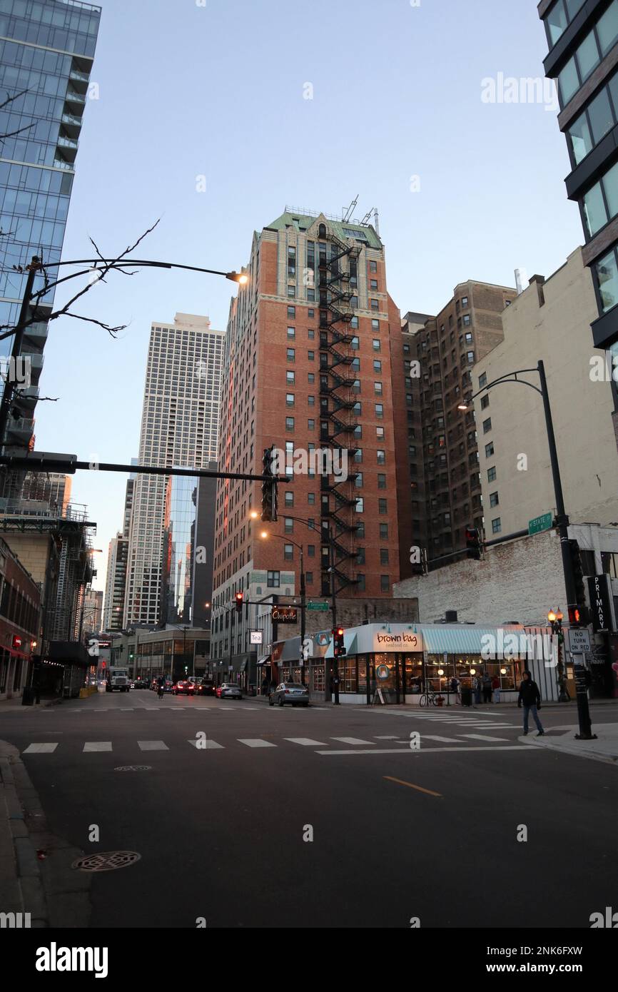 Chicago skyline busy hi-res stock photography and images - Alamy