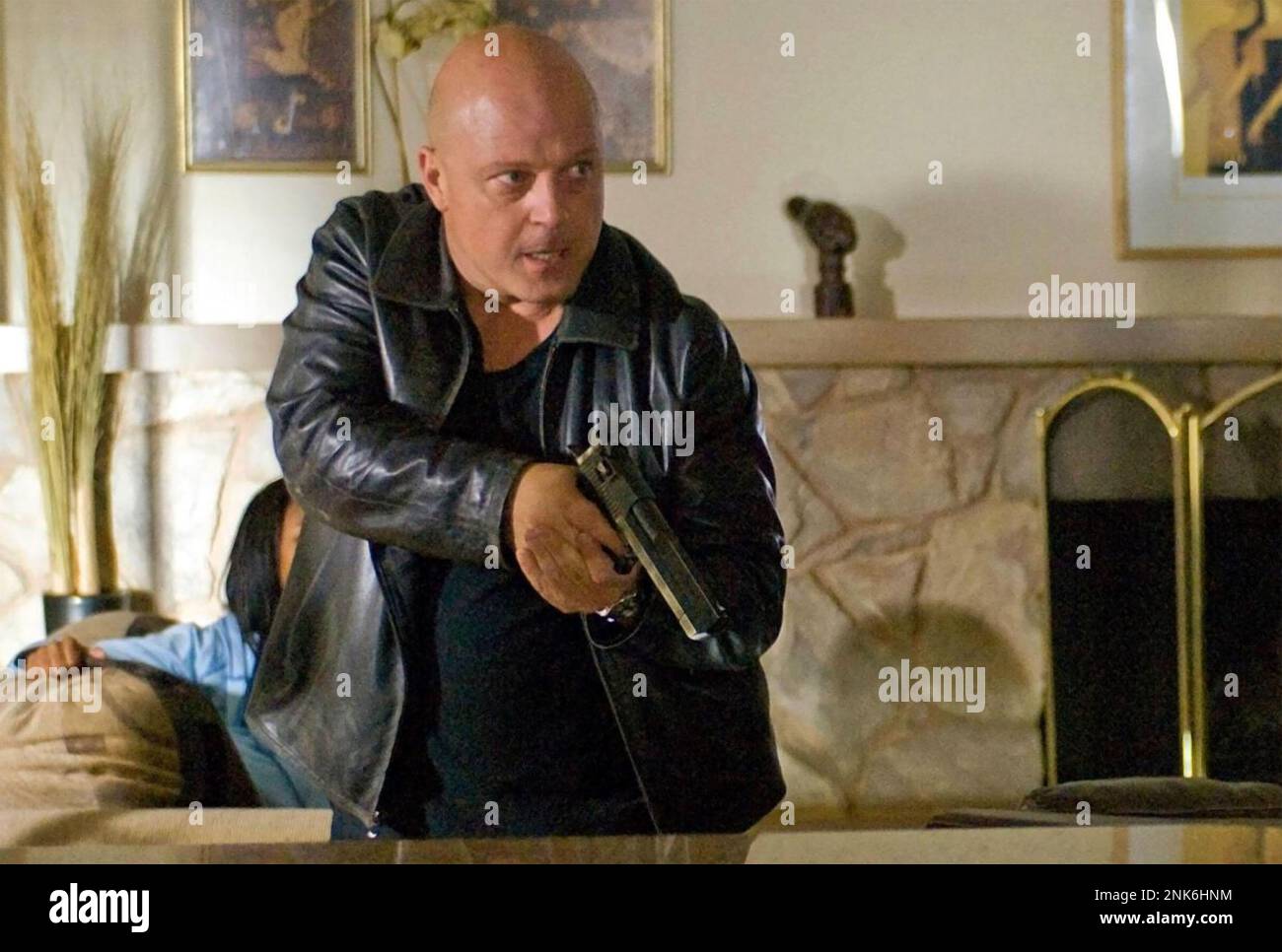 THE SHIELD 20th Television TV series 2002-2008 with Michael Chiklis as ...