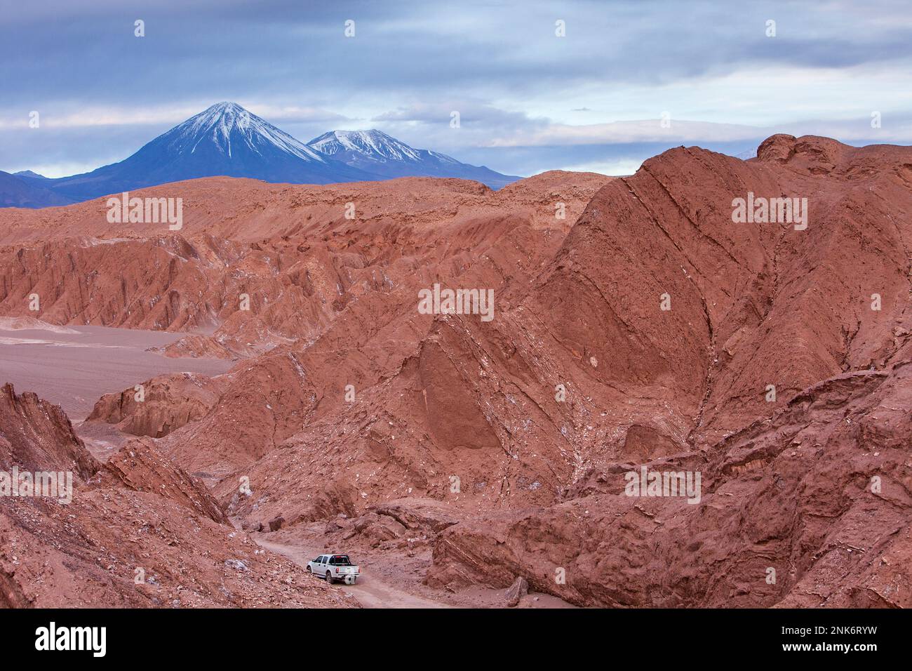 Valle de la Muerte (Valley of the Death), in background at left ...