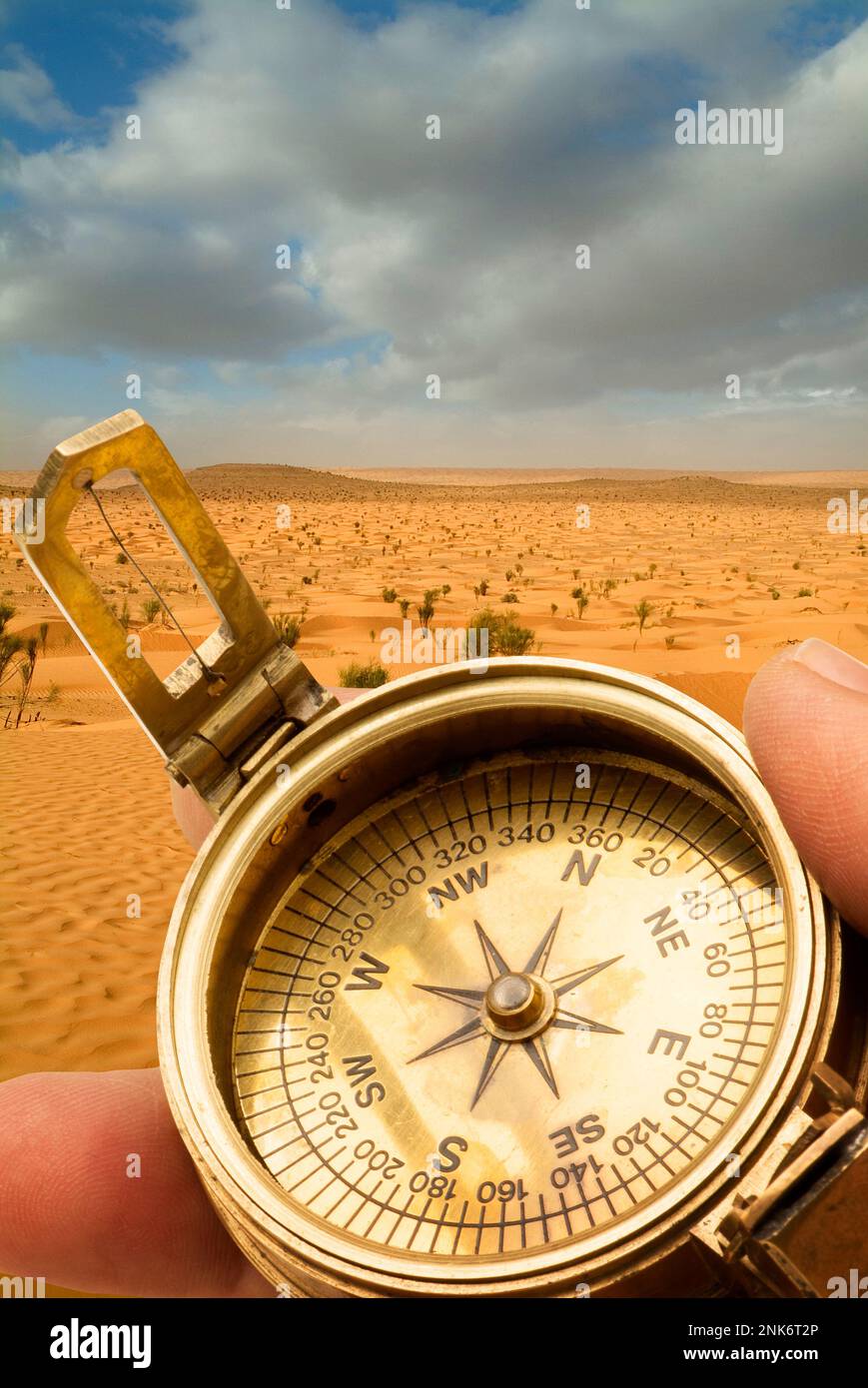 old compass in the Sahara Stock Photo - Alamy