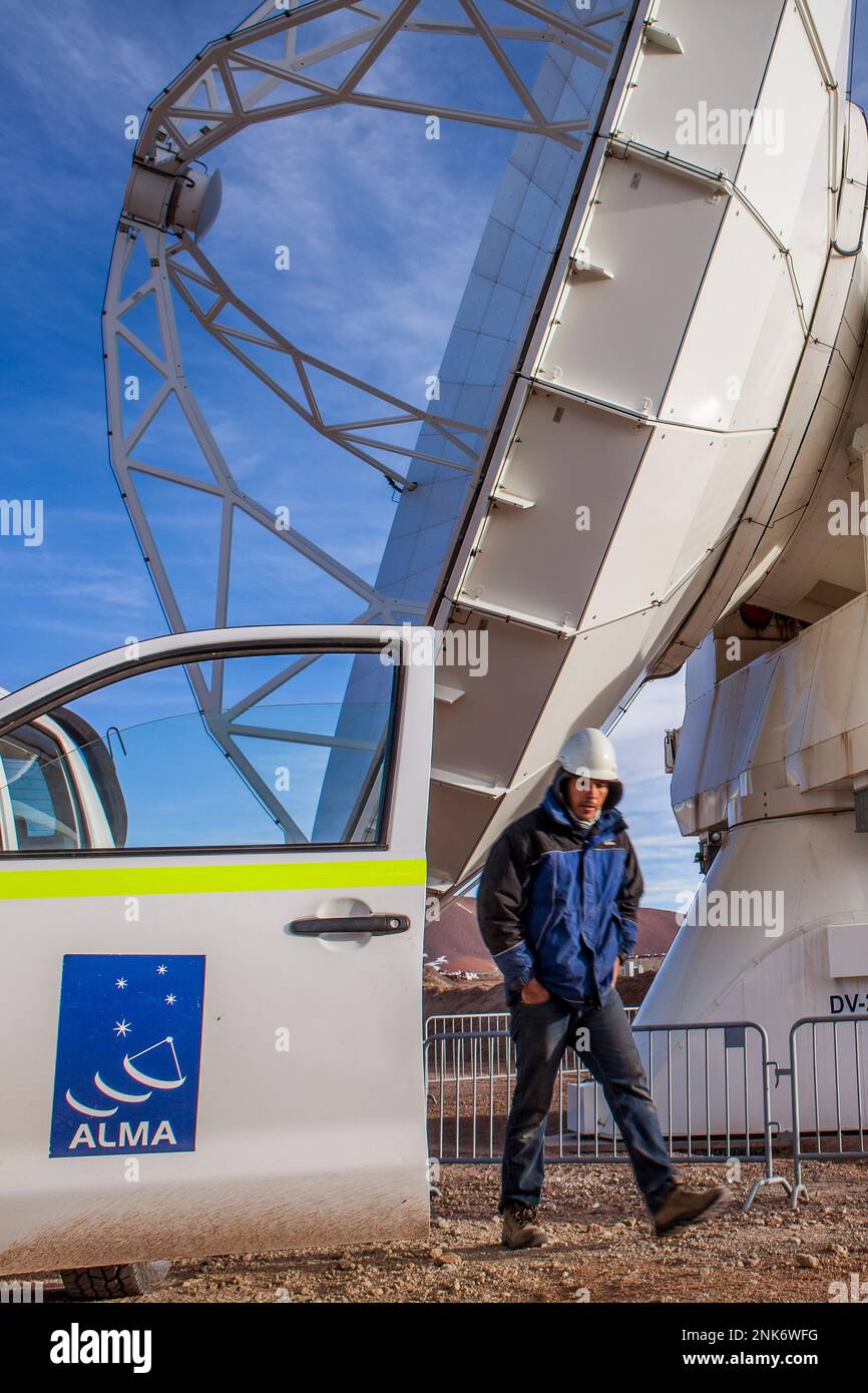 ALMA observatory, Antennas in plain of Chajnantor, 5000 meters of ...