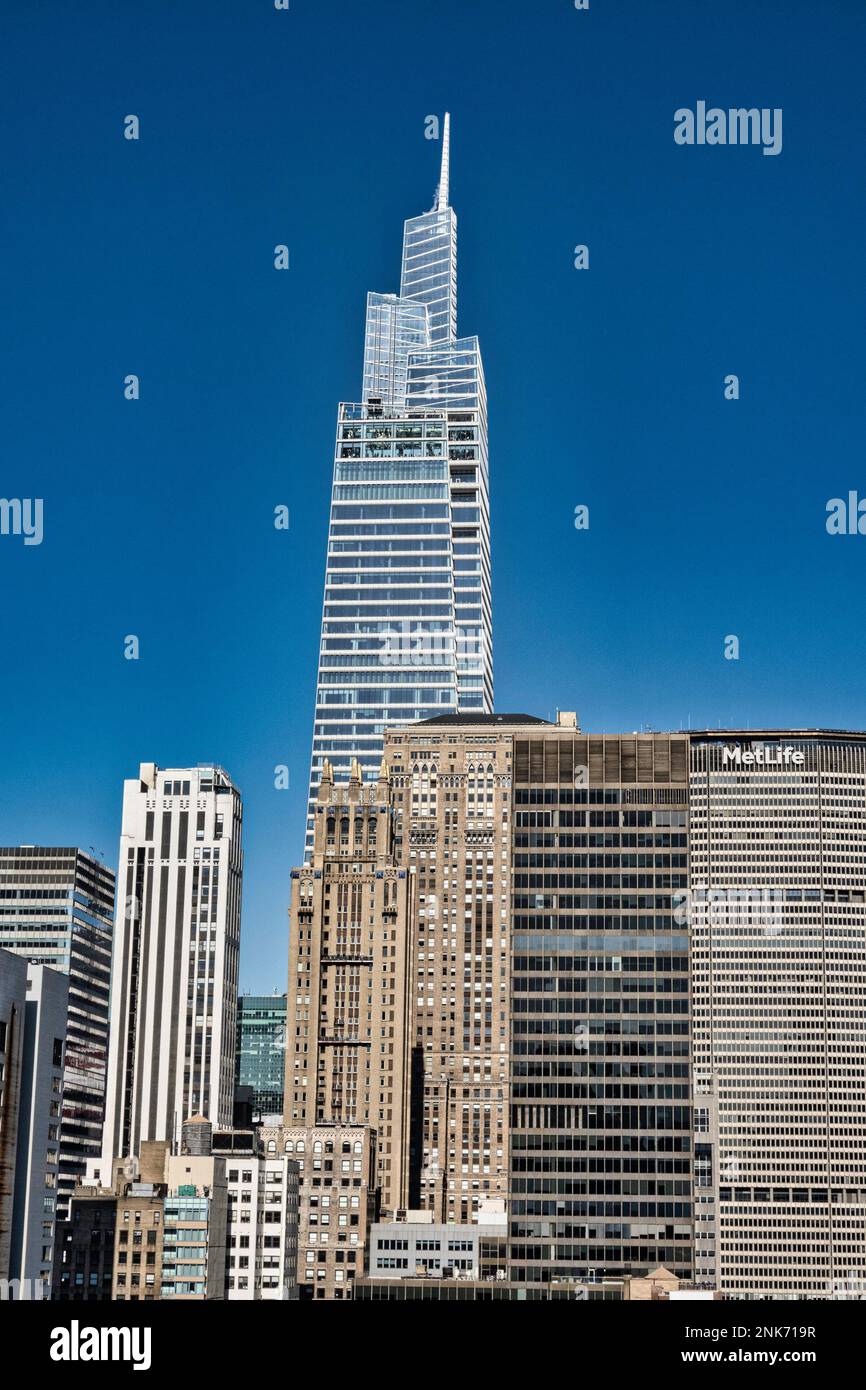 Skyline of Midtown Manhattan featuring One Vanderbilt, NYC 2023 Stock ...