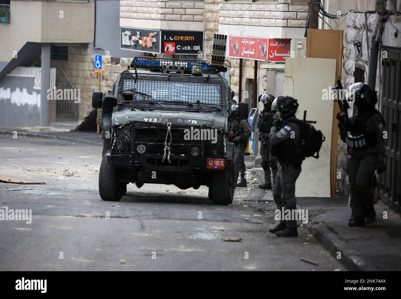 Riot pistols hi-res stock photography and images - Alamy