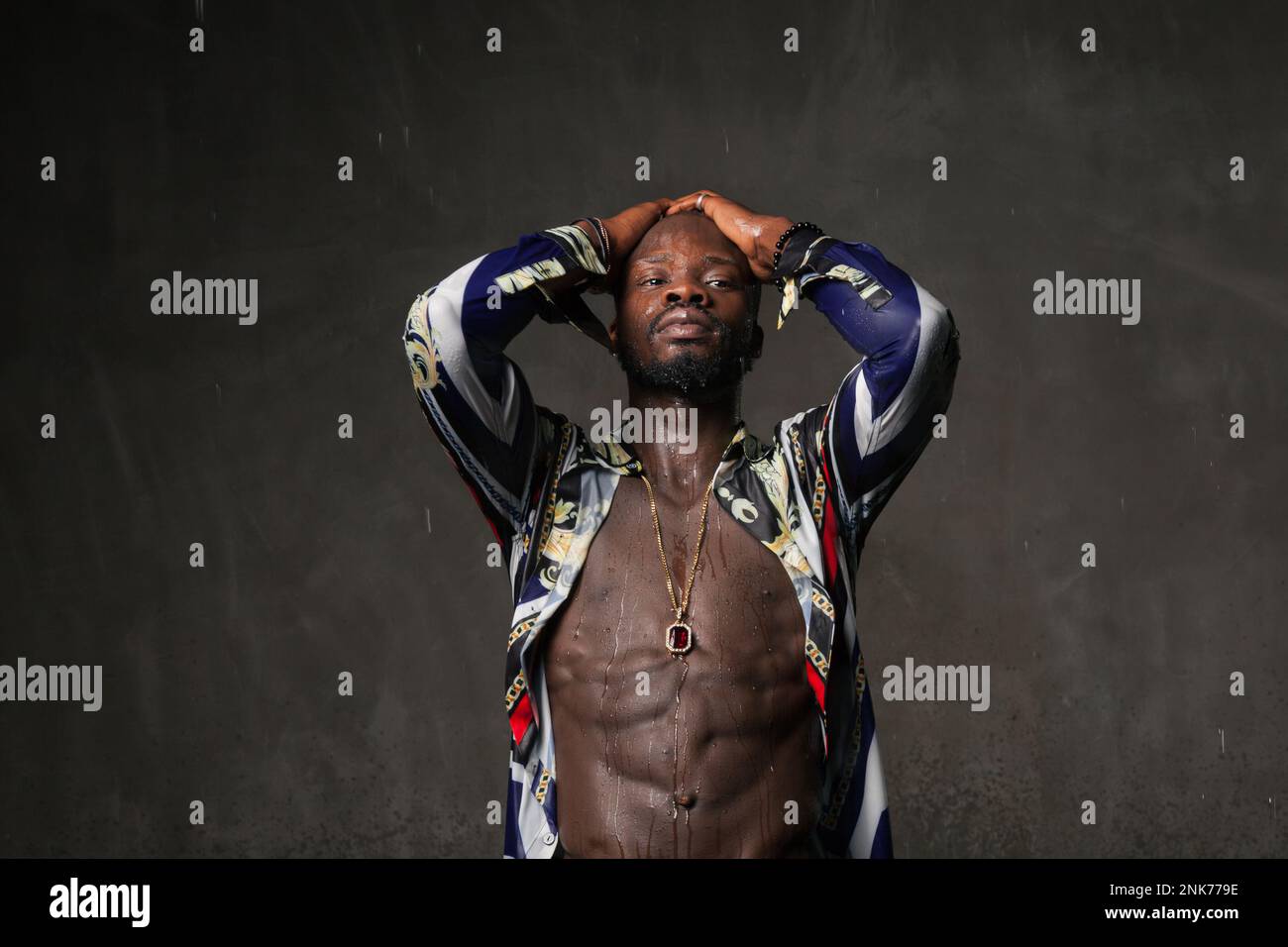 Rapper singing street hi-res stock photography and images - Alamy