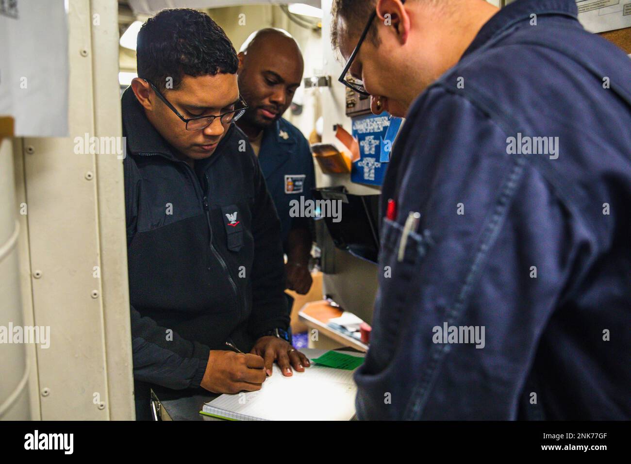 220811-N-GF955-1056 ATLANTIC OCEAN (Aug. 11, 2022) Personnel Specialist 3rd Class Carlos Pantoja ...