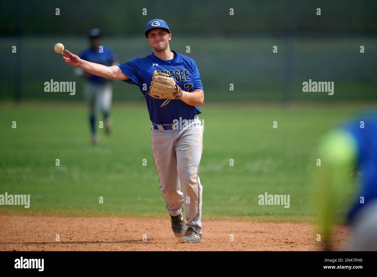 Genesee Community College Cougars second baseman Victor Alongi (7 ...