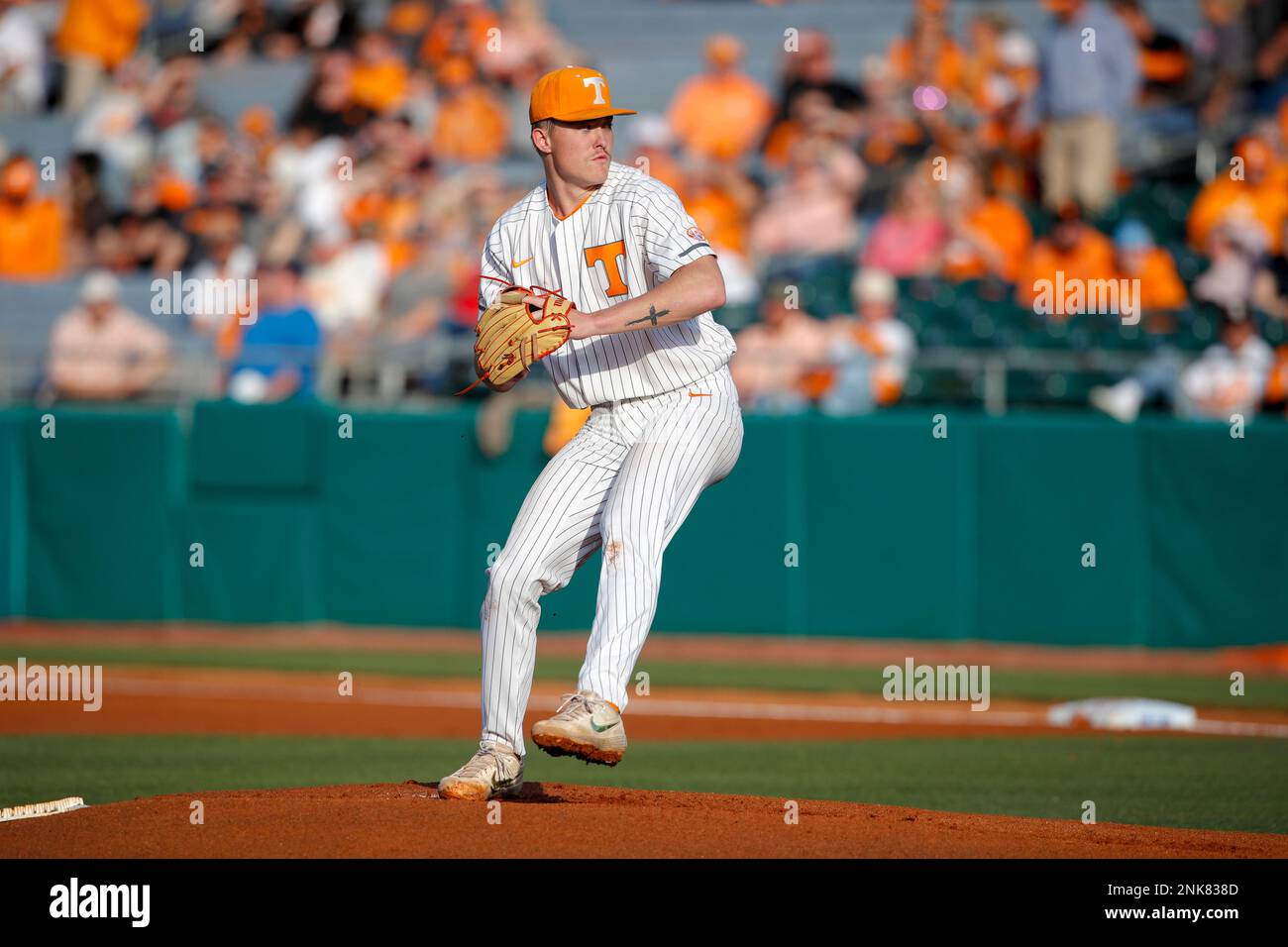 Tennessee Volunteers starting pitcher Blade Tidwell (29) delivers a ...