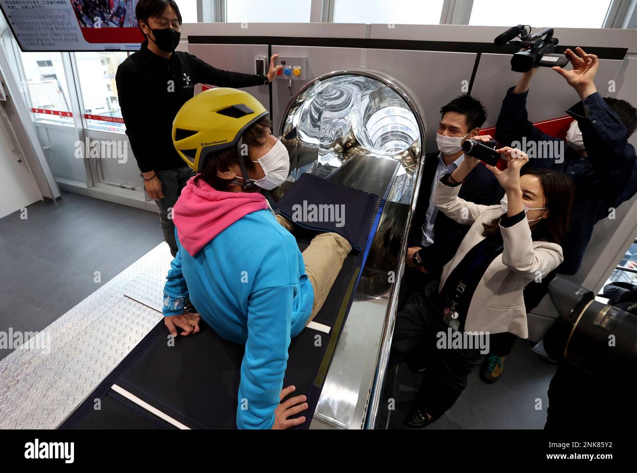 The tower slider starts at Tsutenkaku, a tower and well-known landmark ...