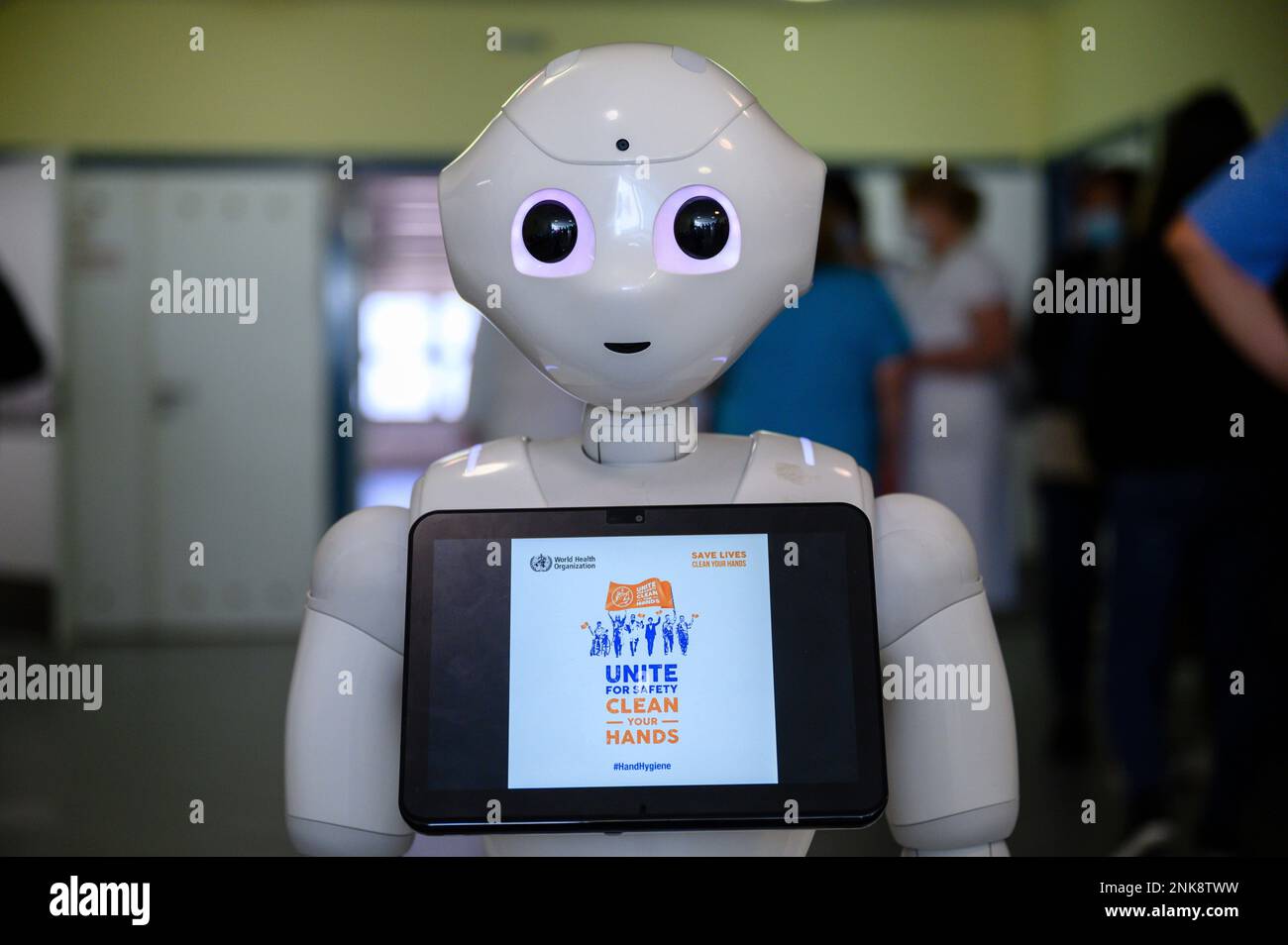 The photo shows Higi, the robot developed by the Alba Innovar Digital ...