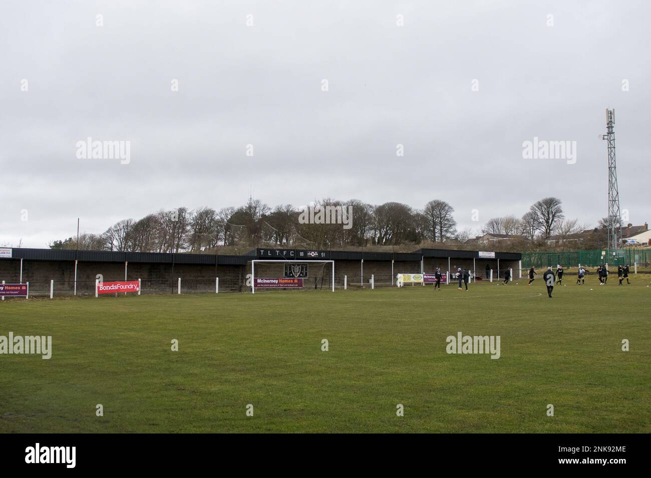 Ebac northern football league division two hi-res stock photography and ...