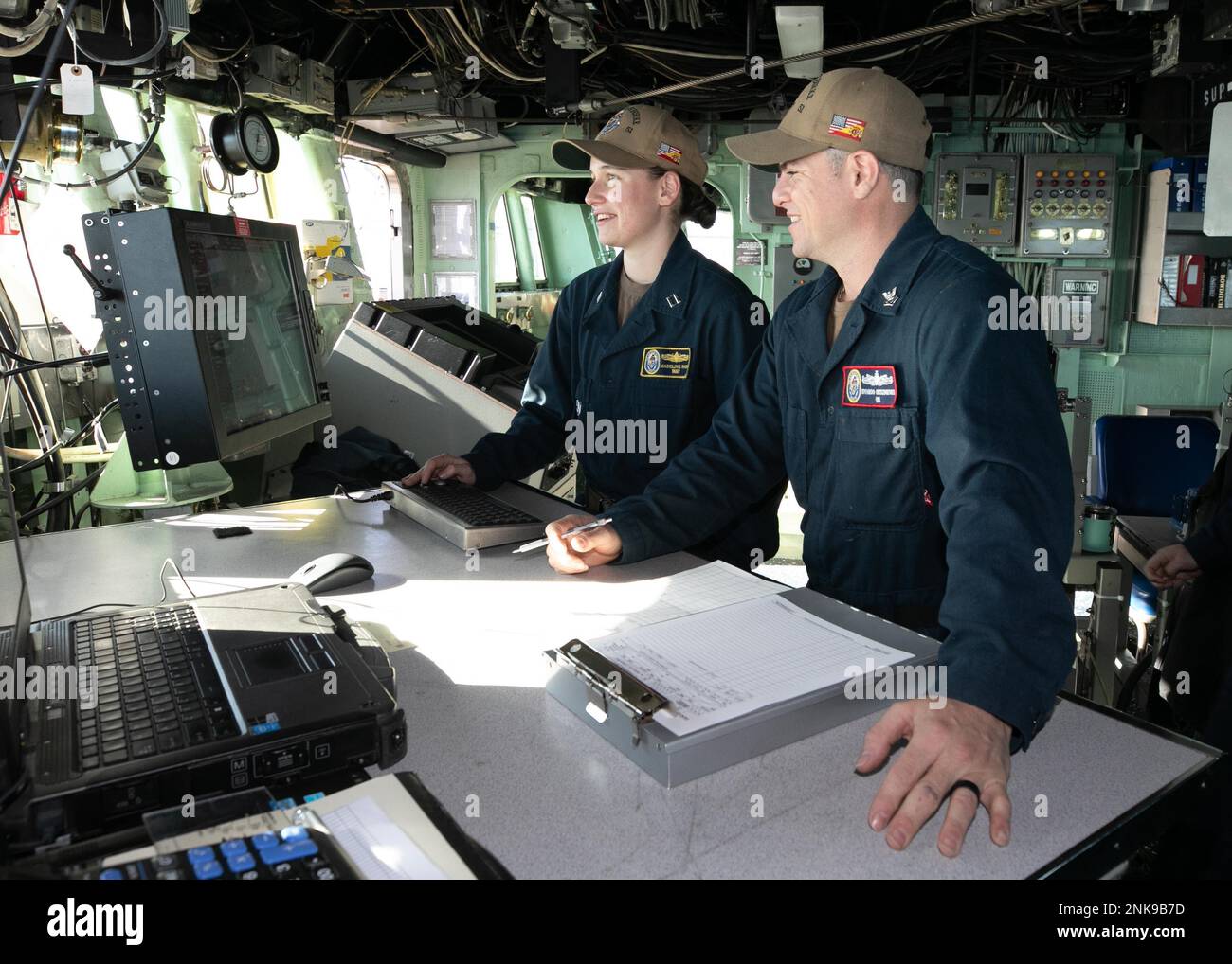 Uss alriegh burke hi-res stock photography and images - Alamy