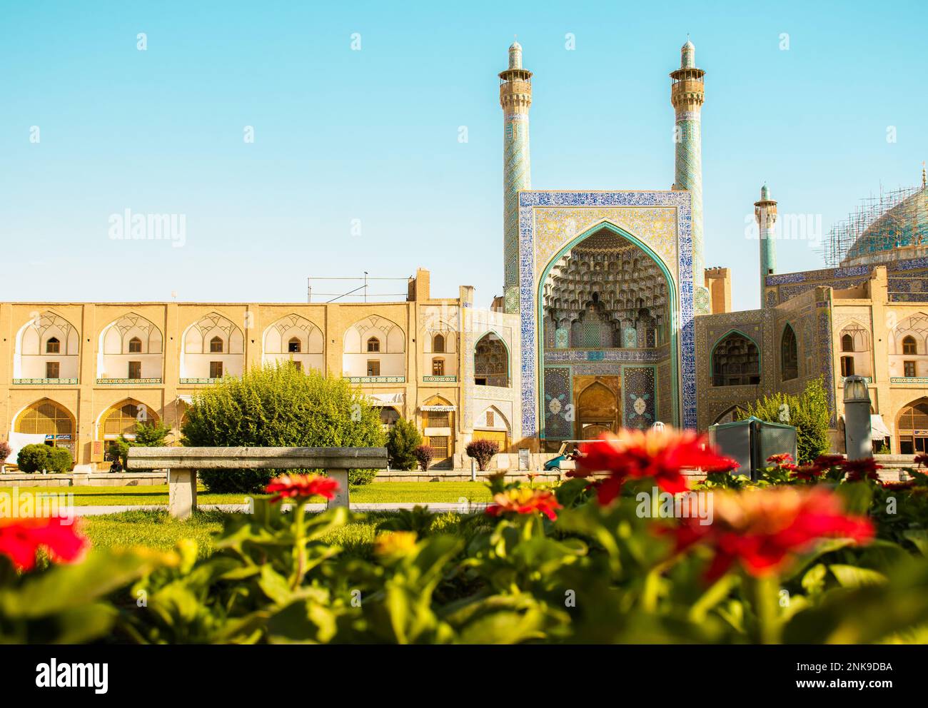Isfahan, Iran - 15th may, 2022: Entrance into the Friday Mosque (Jame ...