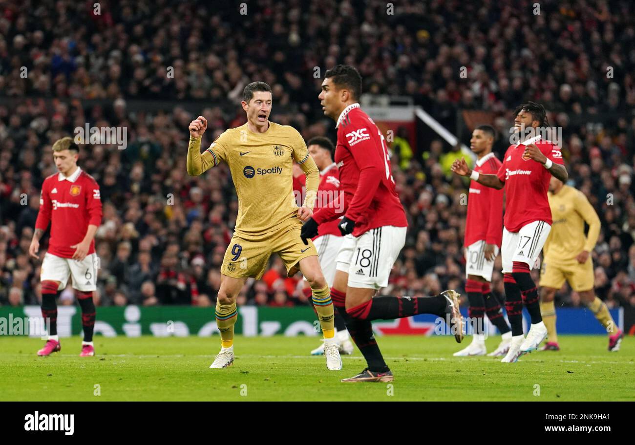 Lewandowski barcelona scoring hi-res stock photography and images - Alamy