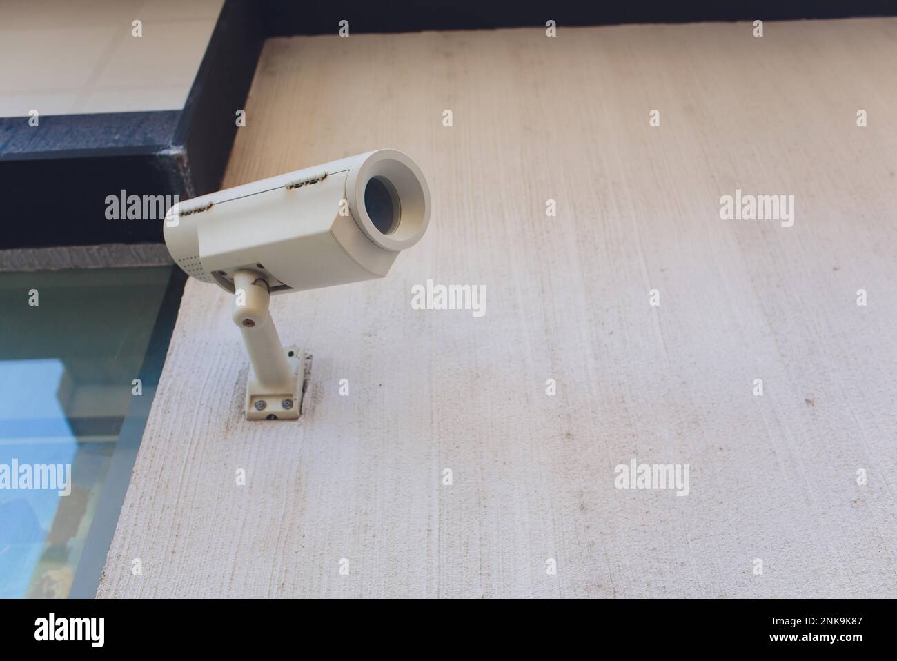 Security camera setup, cctv installation Stock Photo - Alamy