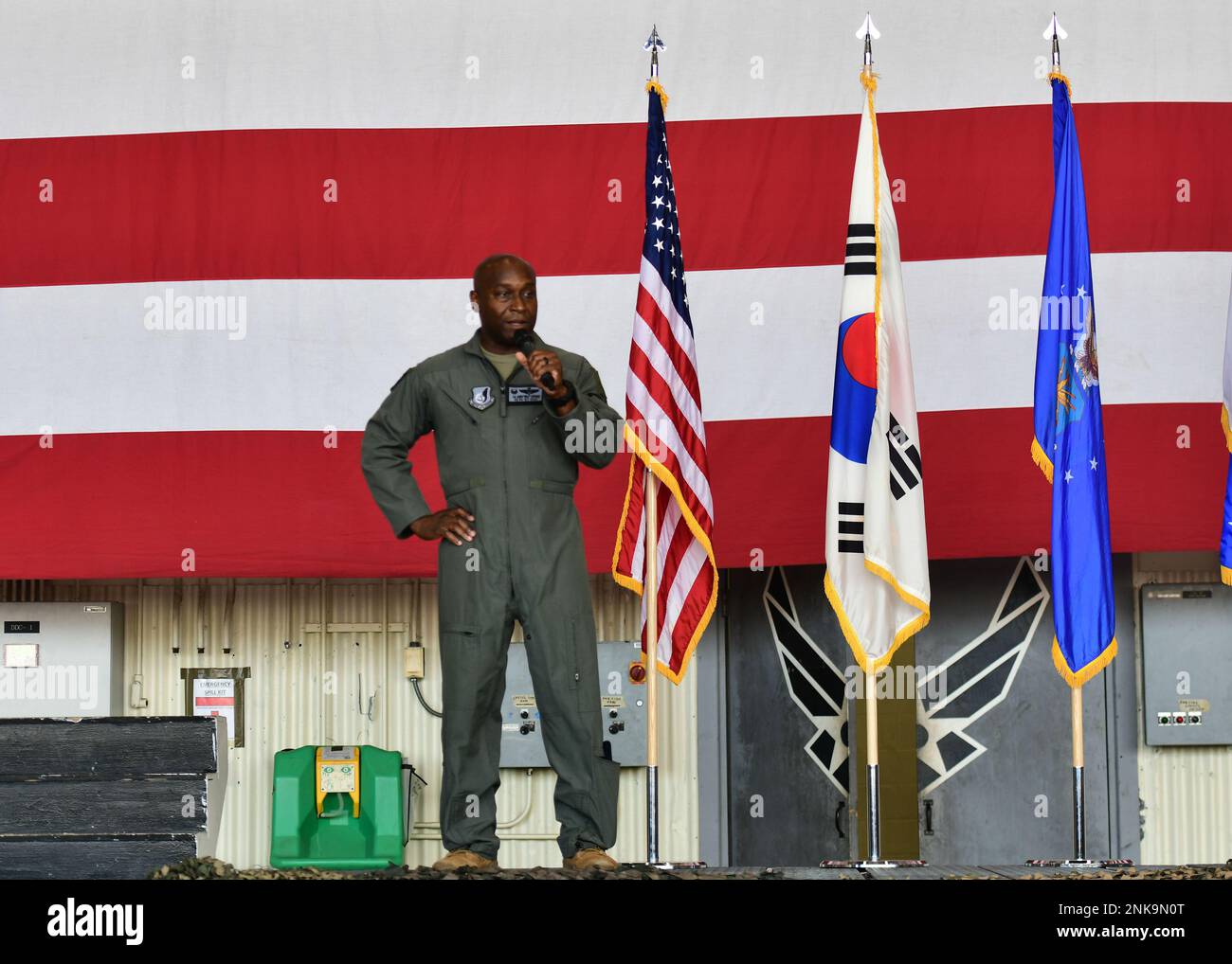 Col. Henry “Wolf” Jeffress, 8th Fighter Wing Commander introduces Air ...