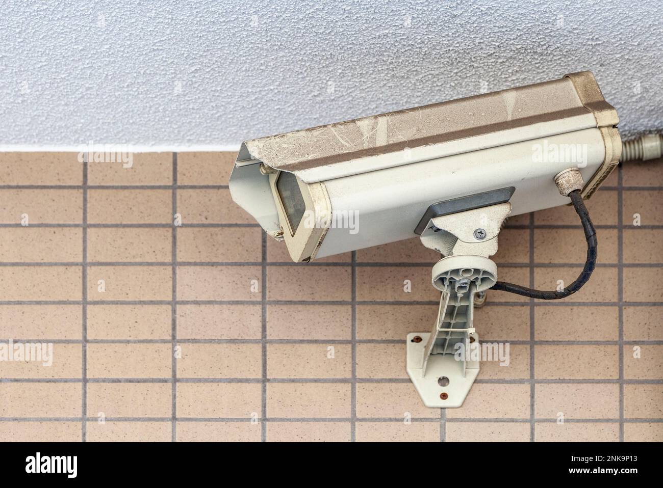 Security camera setup, cctv installation Stock Photo - Alamy