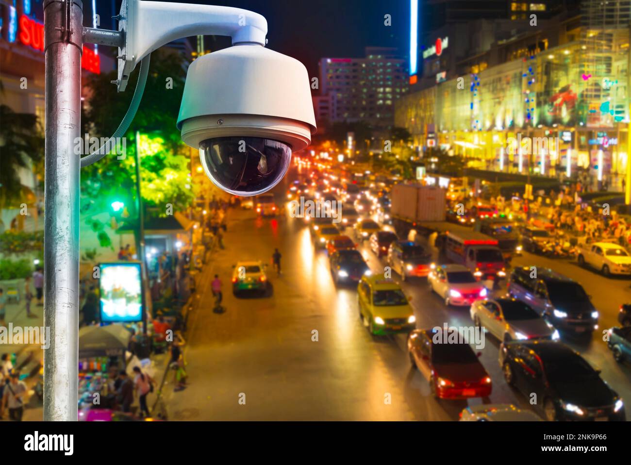 Security camera setup, cctv installation Stock Photo - Alamy