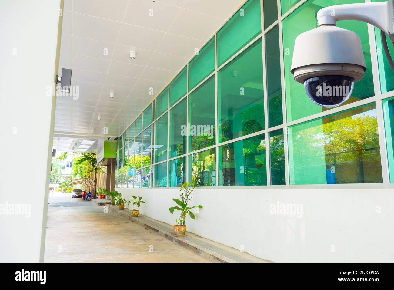 Security camera setup, cctv installation Stock Photo - Alamy