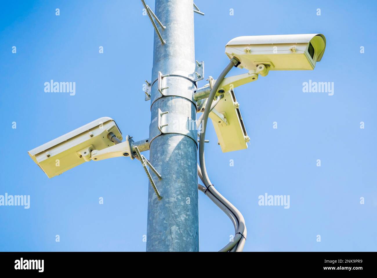Security camera setup, cctv installation Stock Photo - Alamy