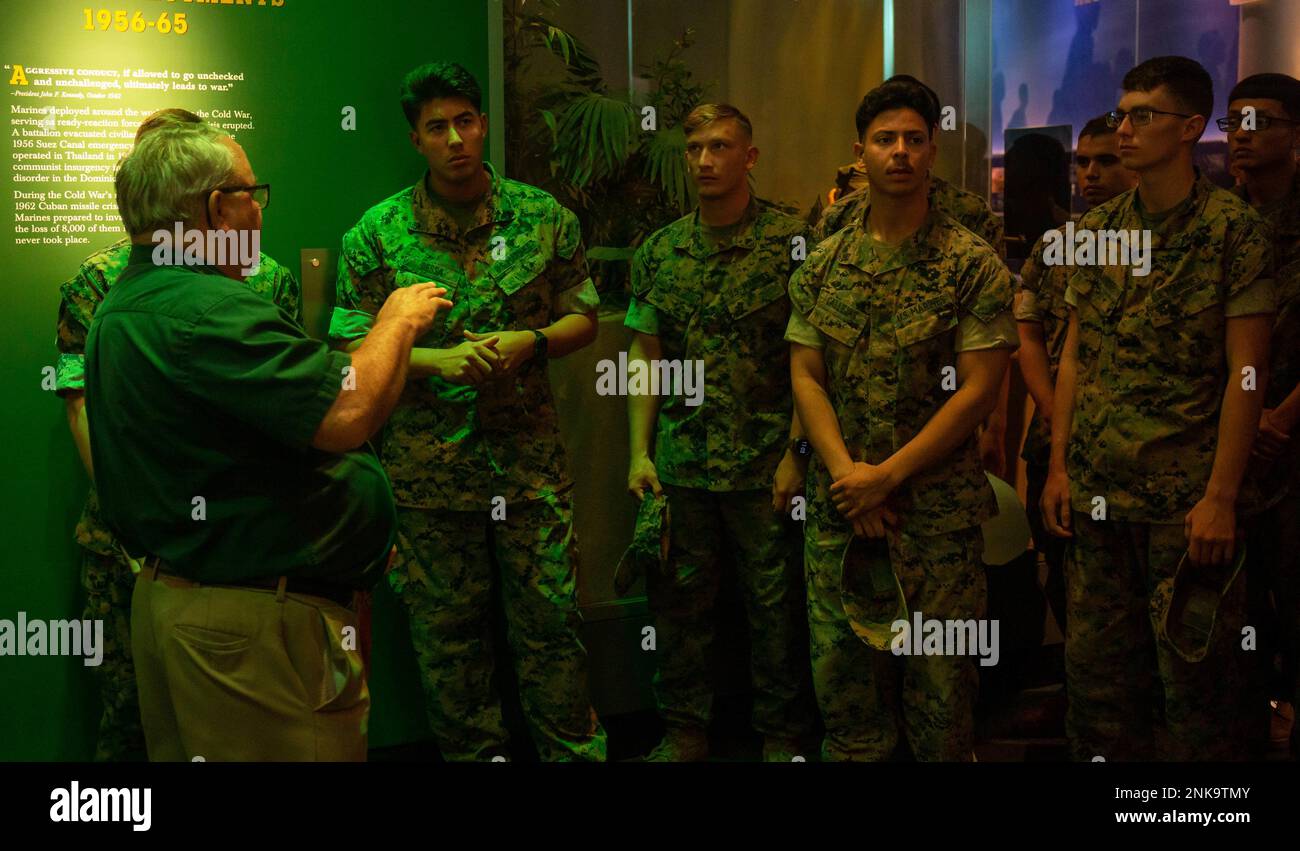 U.S. Marine Corps Commandant Squad Competition winners take a tour of ...