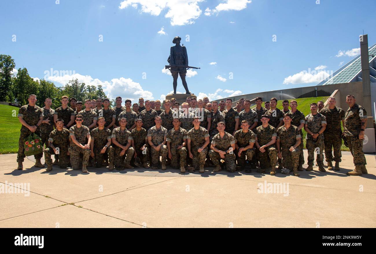 Commandant squad competition hi-res stock photography and images - Alamy