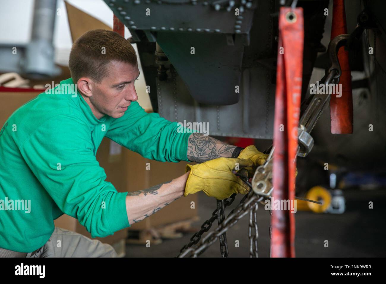 Mh 60s nighthawk helicopter hi-res stock photography and images - Alamy