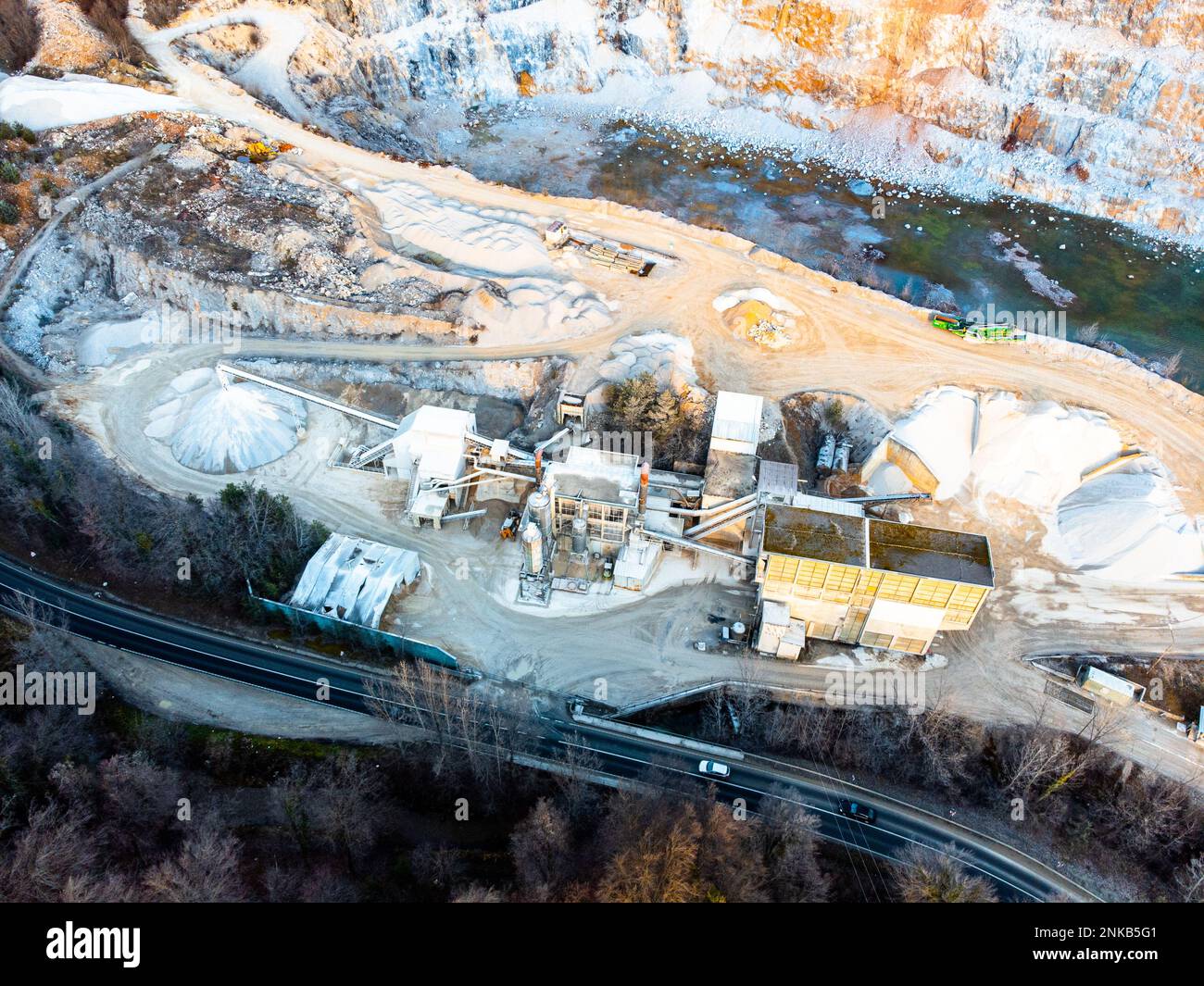 Stone quarry supporting industrial hi-res stock photography and images ...