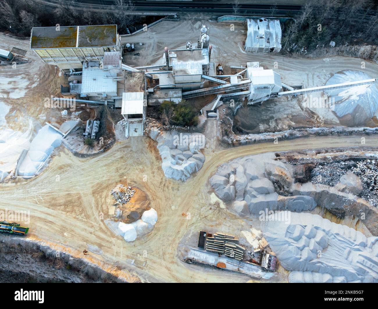 Stone quarry supporting industrial hi-res stock photography and images ...