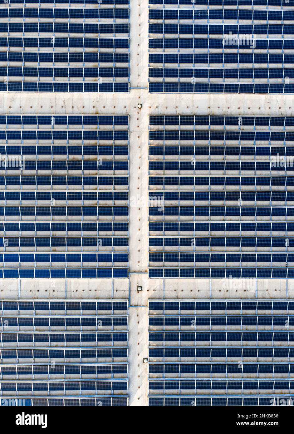 Solar array on a commercial building hi-res stock photography and ...
