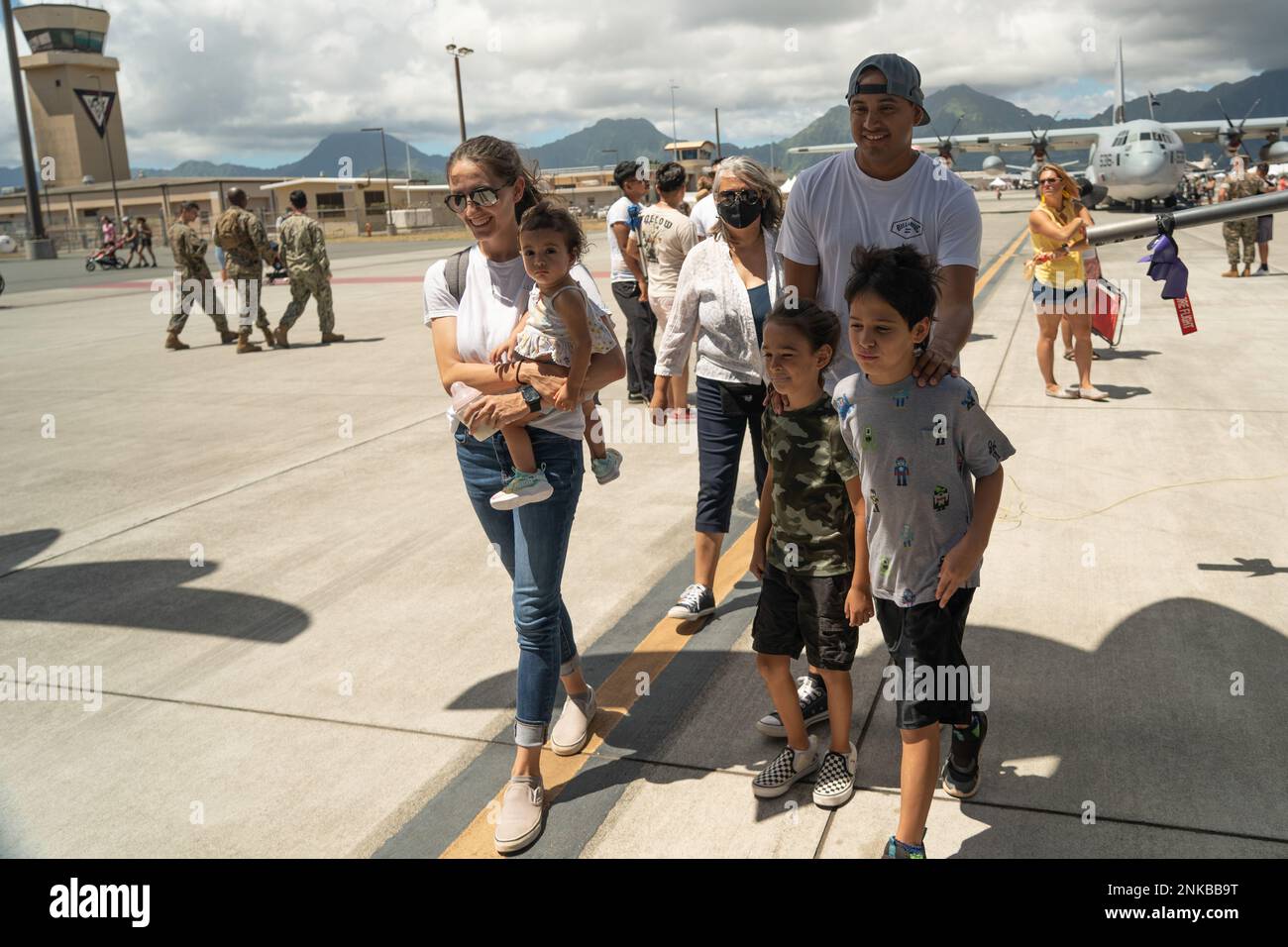 A family makes their way to tour the U.S. Air Force 17th Special ...