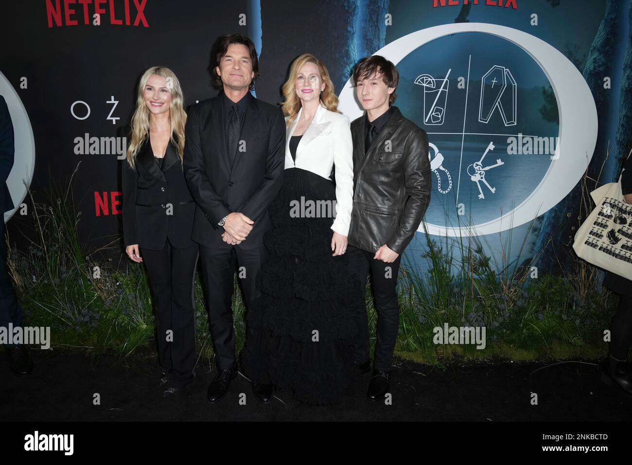 Photo by: John Nacion/STAR MAX/IPx 2022 4/21/22 Sofia Hublitz, Jason ...